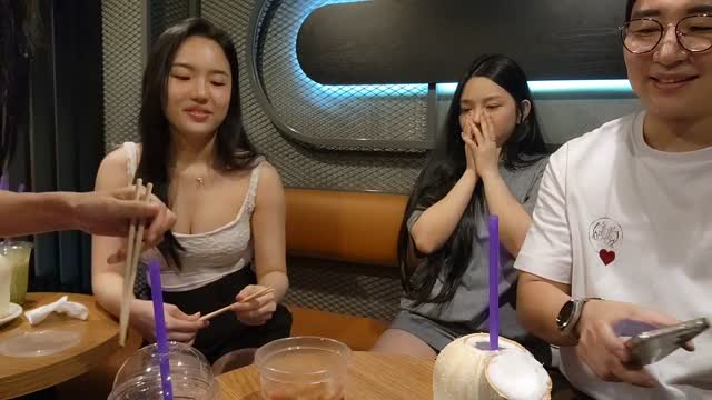 [클립]두링이 베트남 애벌레 시식 도전 | SOOP VOD