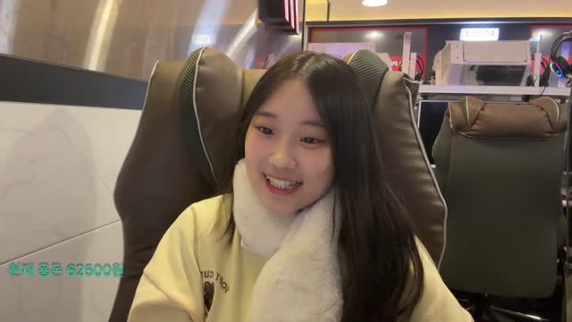 [클립]피씨방에서 16시간 노방종🥲 용돈룰렛 +66 -77 | SOOP VOD