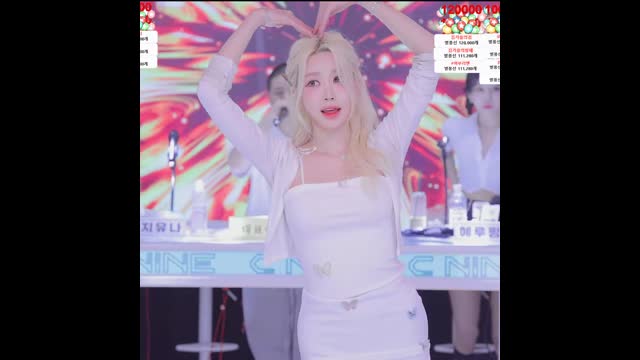 [캐치][씨나인] 뮤니 V12_Romance시그!!(RED업!!) | SOOP VOD